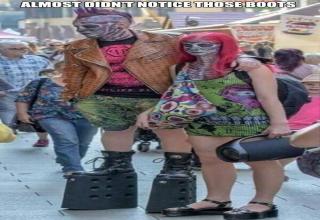 32 Pics Proving You'll Never Be the Worst Dressed in Public - Funny ...