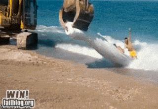 26 Of The Best Beach Wins And Fails | eBaum's World