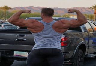 From A Skinny Teen To A Mountain Of Muscles This Transformation Is ...