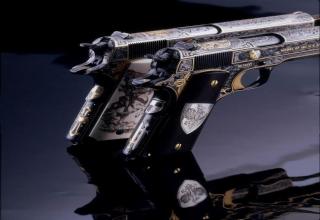 35 Beautifully Engraved Weapons - Gallery | eBaum's World
