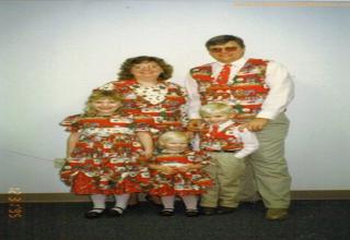 32 Awkward Family Christmas Cards That Should've Never Been Sent ...