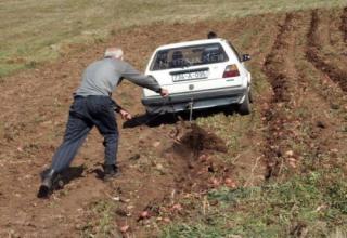 31 Hilarious Redneck Fixes That Will Make You Facepalm - Facepalm ...