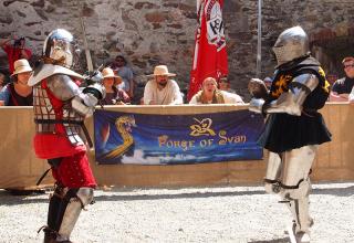 Comparing Female Video Game Armor and Real Armor - Facepalm Gallery ...