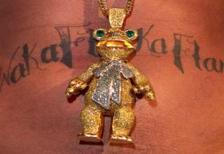 22 Ridiculous Rapper Chains - Pop Culture Gallery | eBaum's World