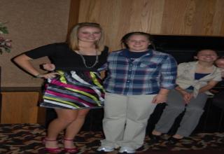 17 People With Very Awkward Hover Hands - Pop Culture Gallery | eBaum's ...