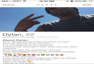 25 Tinder Profiles That Are Awkward At Best - Funny Gallery | eBaum's World