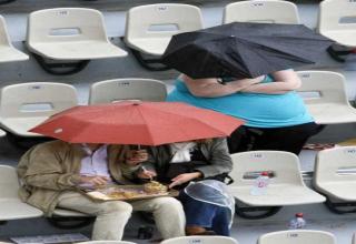 20 People Caught Looking Jealous - Funny Gallery | eBaum's World