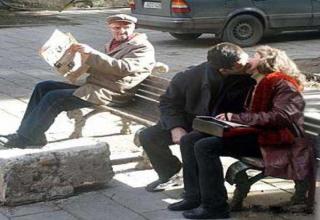 20 People Caught Looking Jealous - Funny Gallery | eBaum's World