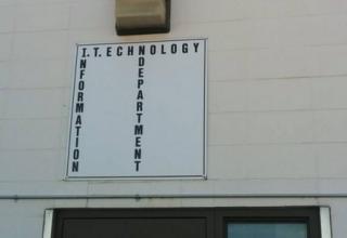 16 Signs That Suffer From Unbelievably Crappy Designs - Funny Gallery ...