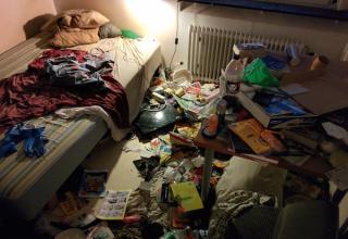 Slob Changes Lifestyle For Female Company - Funny Gallery | eBaum's World
