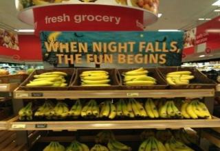 15 Grocery Store Displays That Were Accidentally Traumatic - Gallery ...