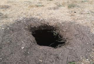Man Shares His Findings After Exploring Mysterious Hole - Wtf Gallery ...