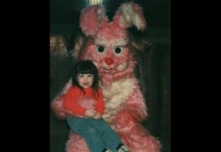 47 Incredibly Awkward Easter Photos - Funny Gallery | eBaum's World