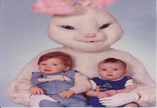 47 Incredibly Awkward Easter Photos - Funny Gallery | eBaum's World