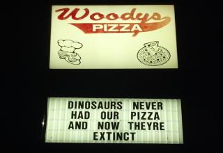 22 Witty Pizzeria Signs - Funny Gallery | eBaum's World