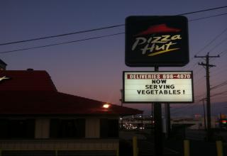 22 Witty Pizzeria Signs - Funny Gallery | eBaum's World